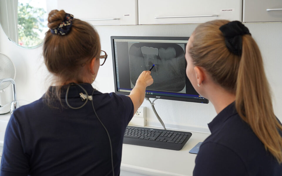 Paradentose og tandkødsbetændelse - Dentalklinikken